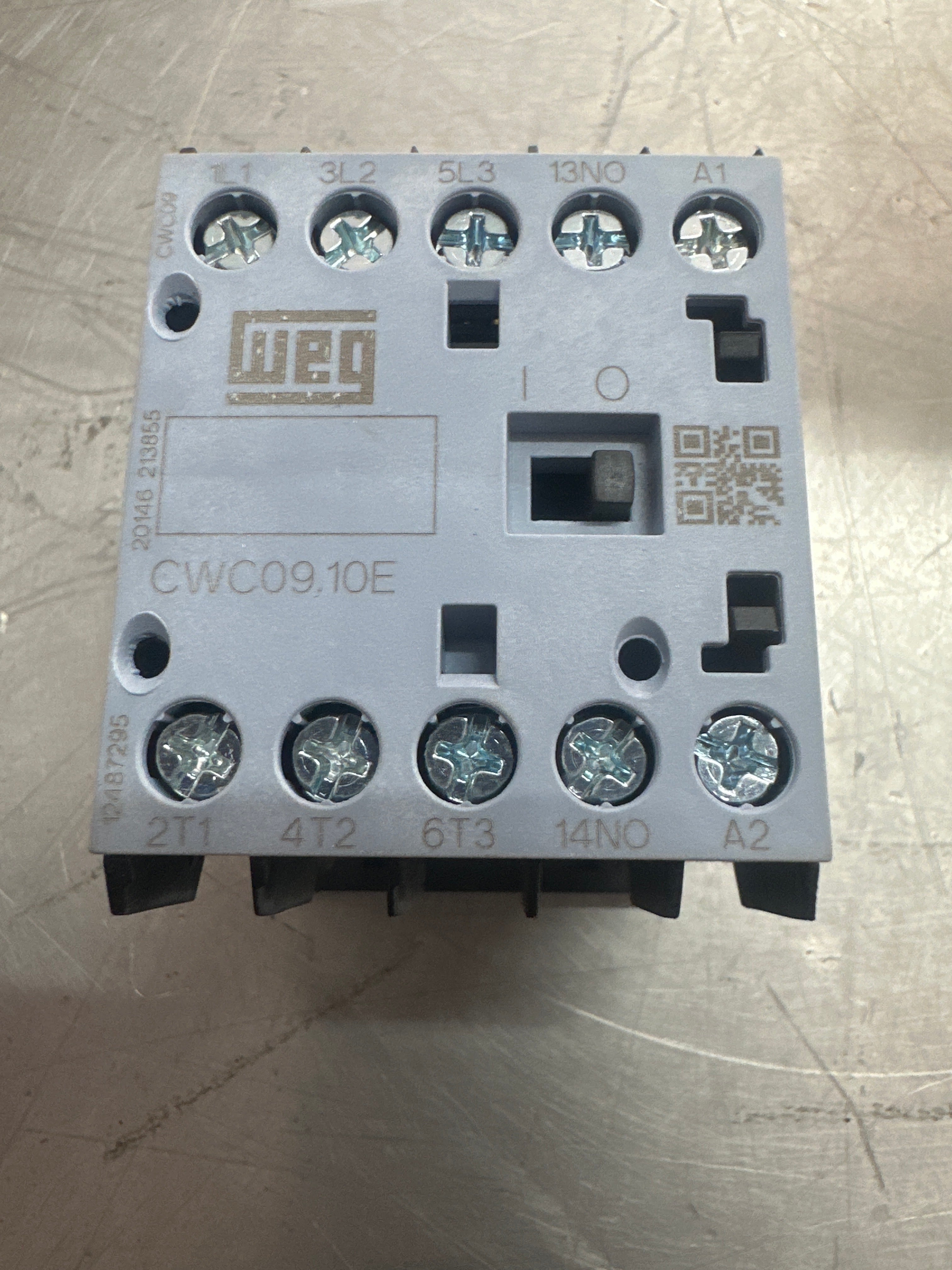 WEG CWC09-10-30D24 Contactor 208-240V Rated Current 9A Control Voltage
